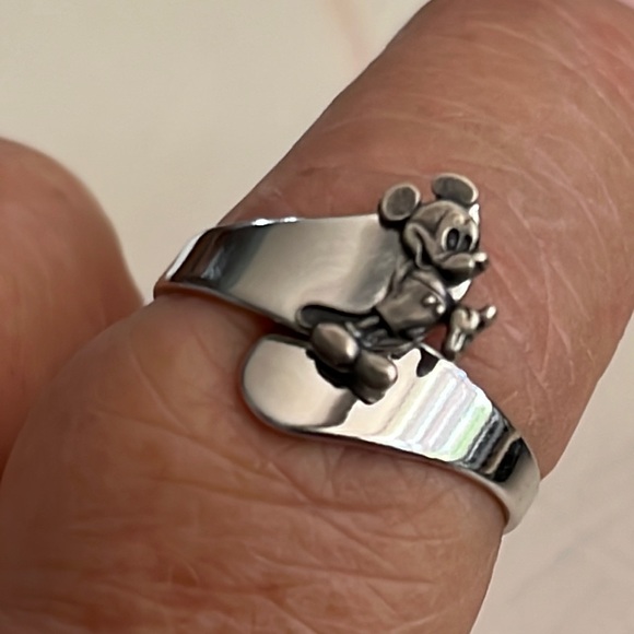 Walt Disney | Jewelry | Mickey Mouse Walt Disney Productions Ring ...